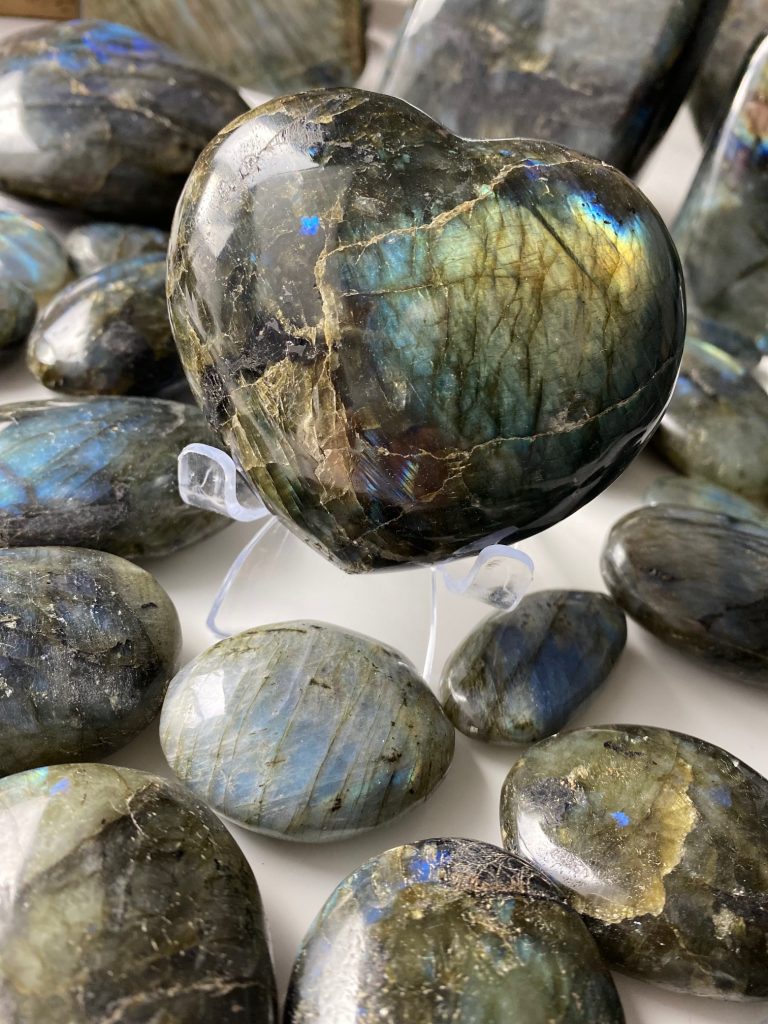 Recharger sa pierre de labradorite après sa purification – Madame Gemme